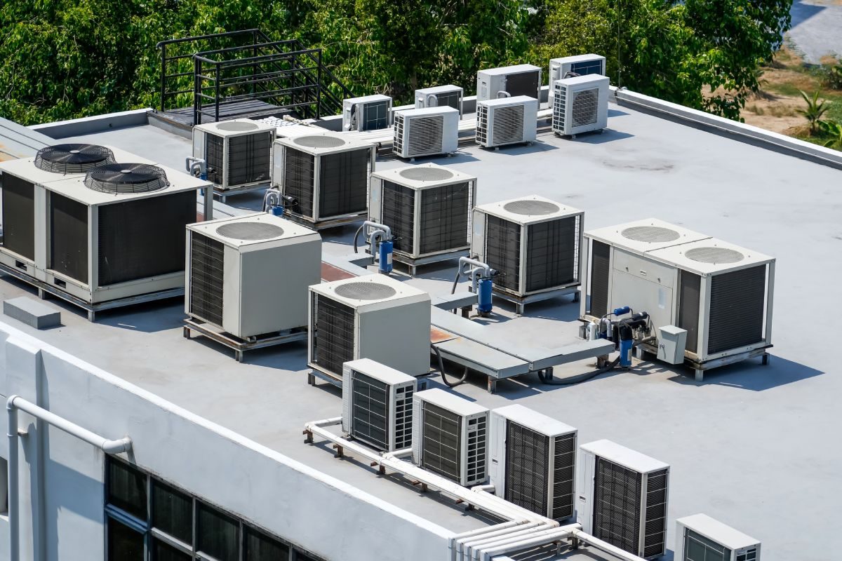 Evaporator vs. condenser: Differences in HVAC’s cooling coils | Daikin